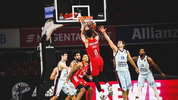 REWE und der FC Bayern Basketball vereinbaren eine strategische Platin ...
