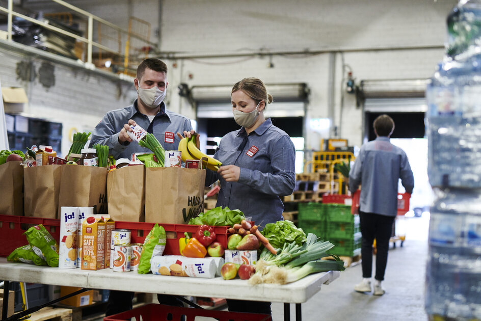 Tafeln brauchen Hilfe, um helfen zu können | REWE Presse