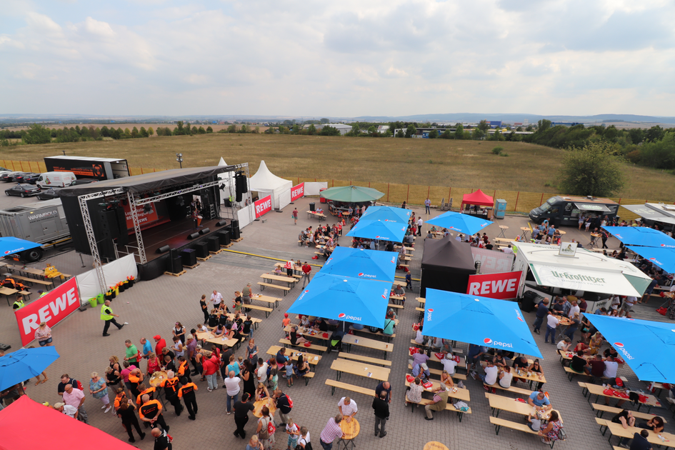 REWE-Logistikstandort bei Erfurt wird 25 Jahre alt | REWE Presse