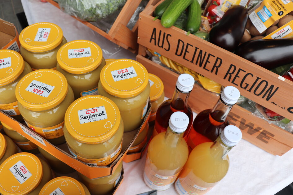 Regionaltage im Supermarkt von REWE-Kauffrau Petra Götz | REWE Presse