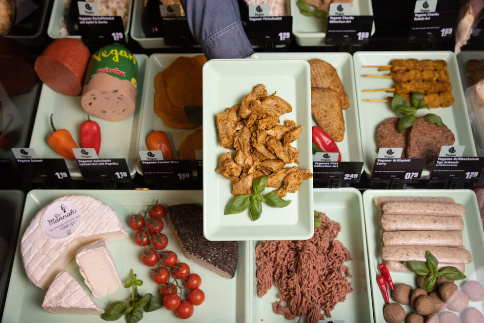 Vegan einkaufen in Berlin | REWE Presse