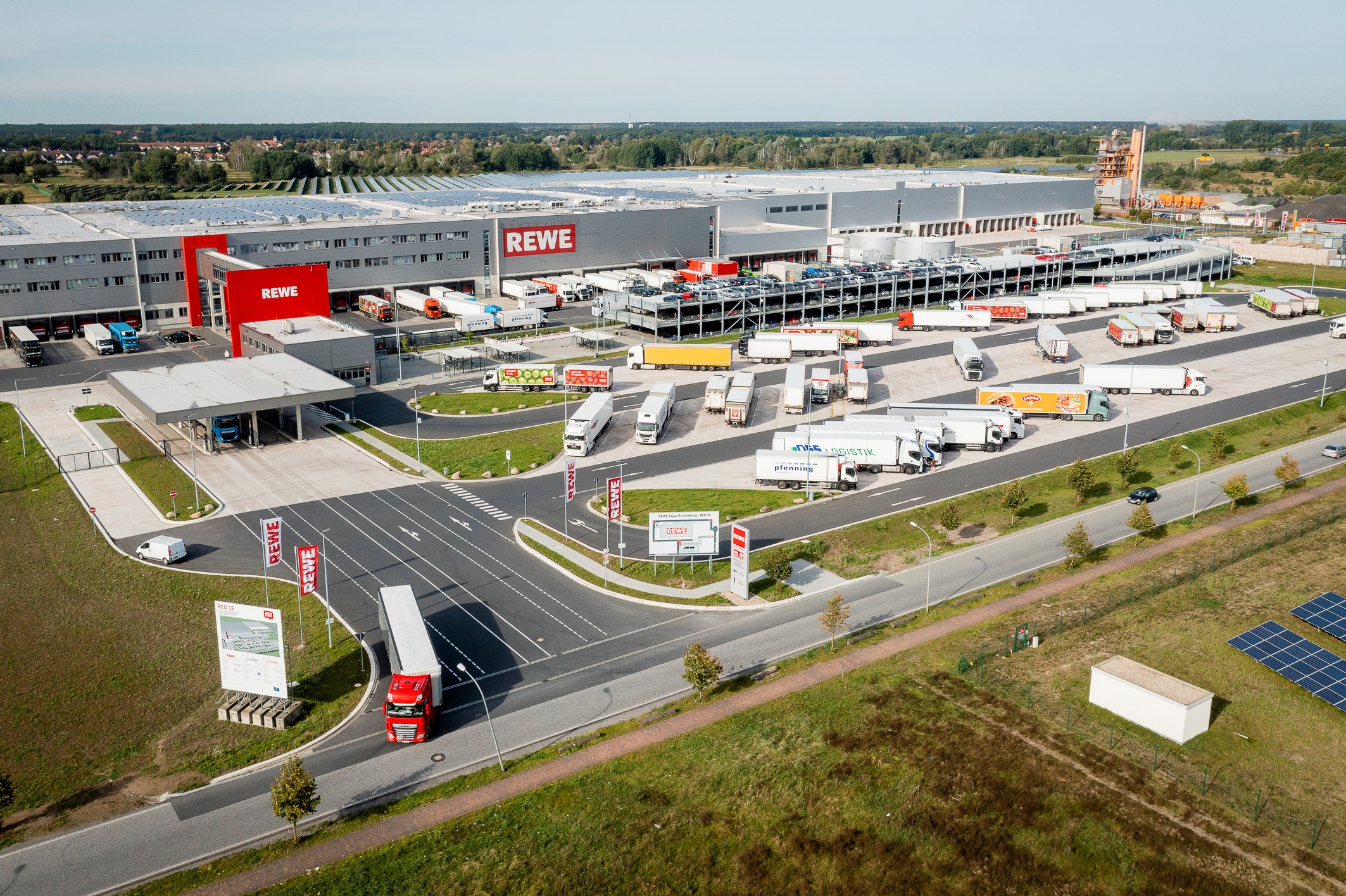 REWE Logistiklager in Oranienburg erweitert | REWE Presse