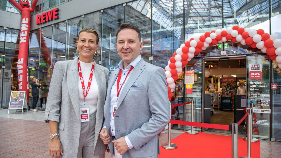 REWE Markt eröffnet am Münchner Flughafen | REWE Presse