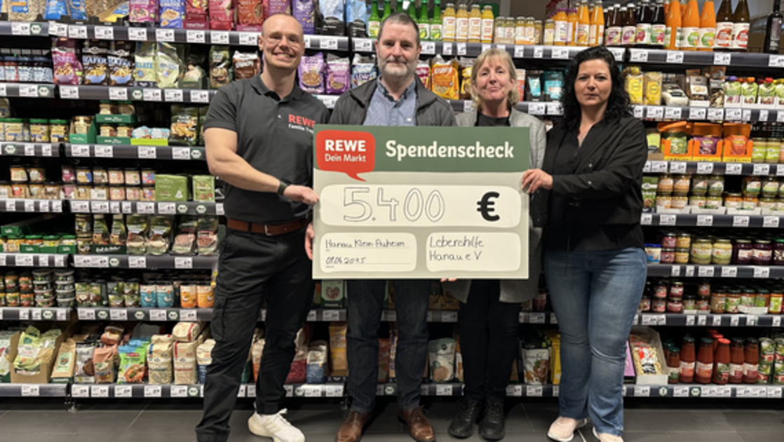 5.400-euro-fuer-lebenshilfe-hanau_welt-down-syndrom-tag | REWE Presse