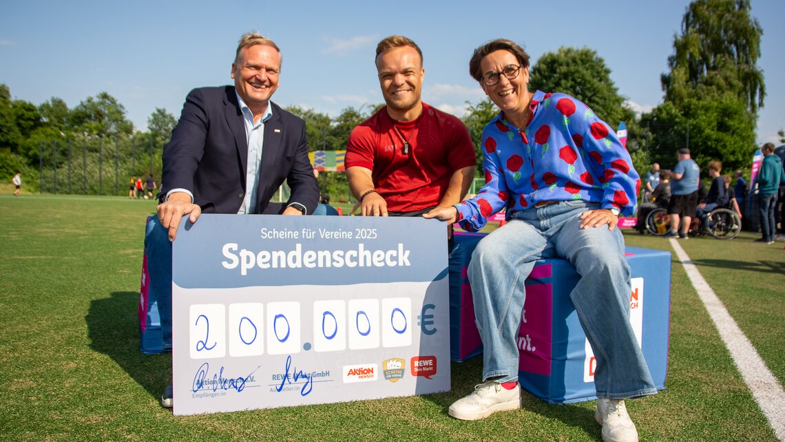 REWE spendet 200.000 Euro für Inklusion | REWE Presse